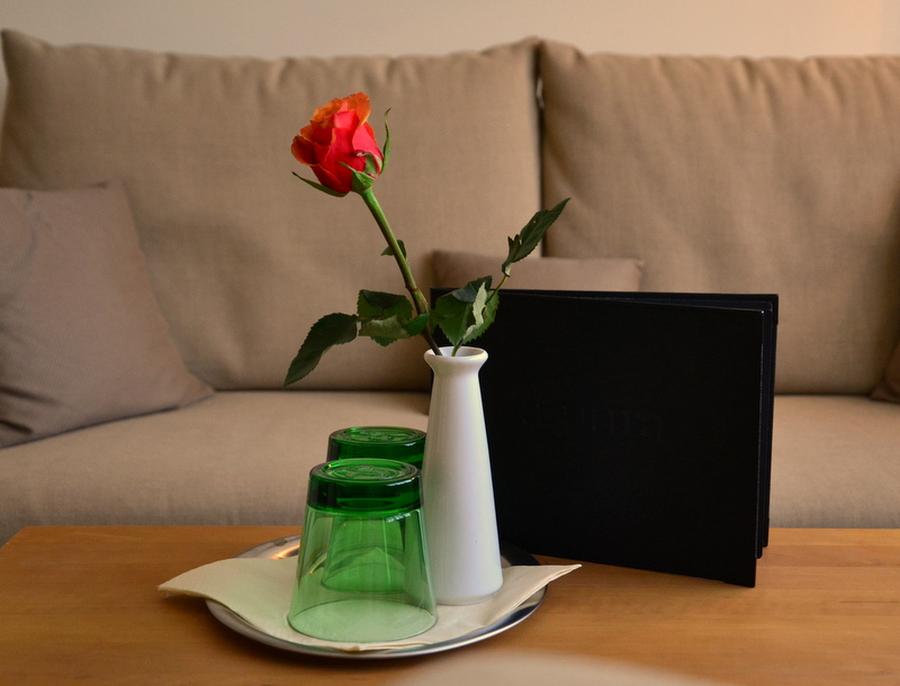 Geh, schmusts einfach ein bissal mehr! - von Claudia Braunstein | fisch ...